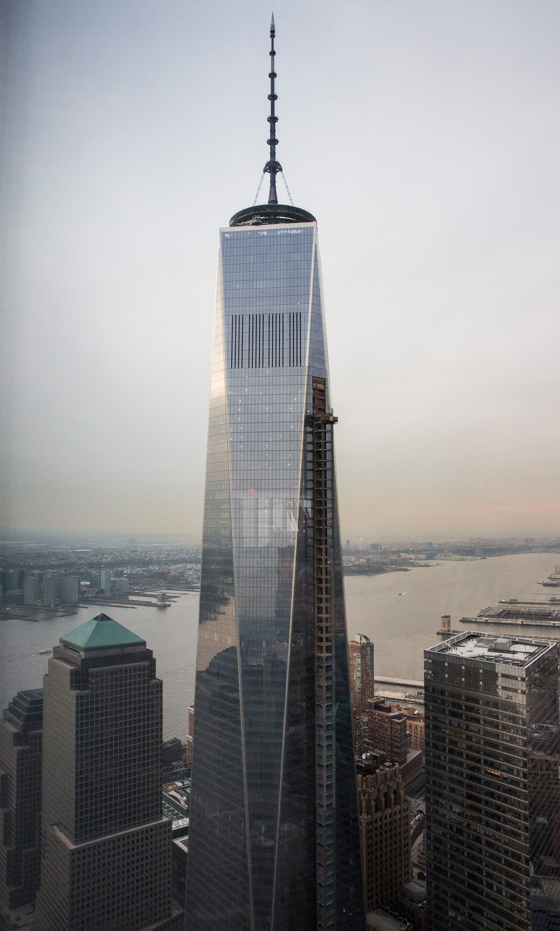 Photos: Hundreds Run Up 4 World Trade Center Stairs For Cancer Research ...