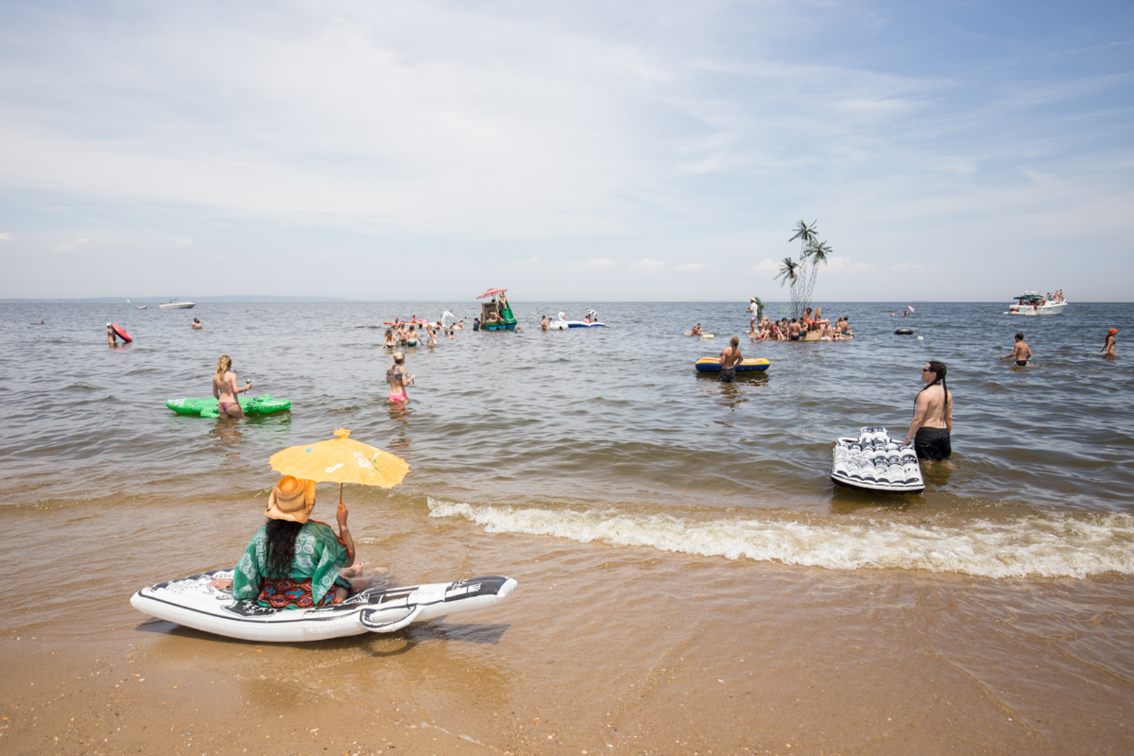 [NSFW] Photos: Burning Man Meets The Jersey Shore At 'Gratitude ...