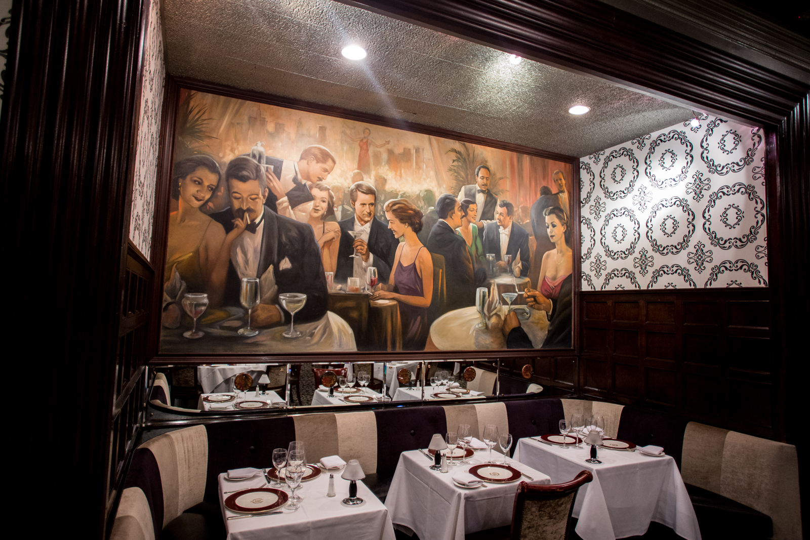 A Brief History Of Delmonico's, New York City's First Restaurant ...