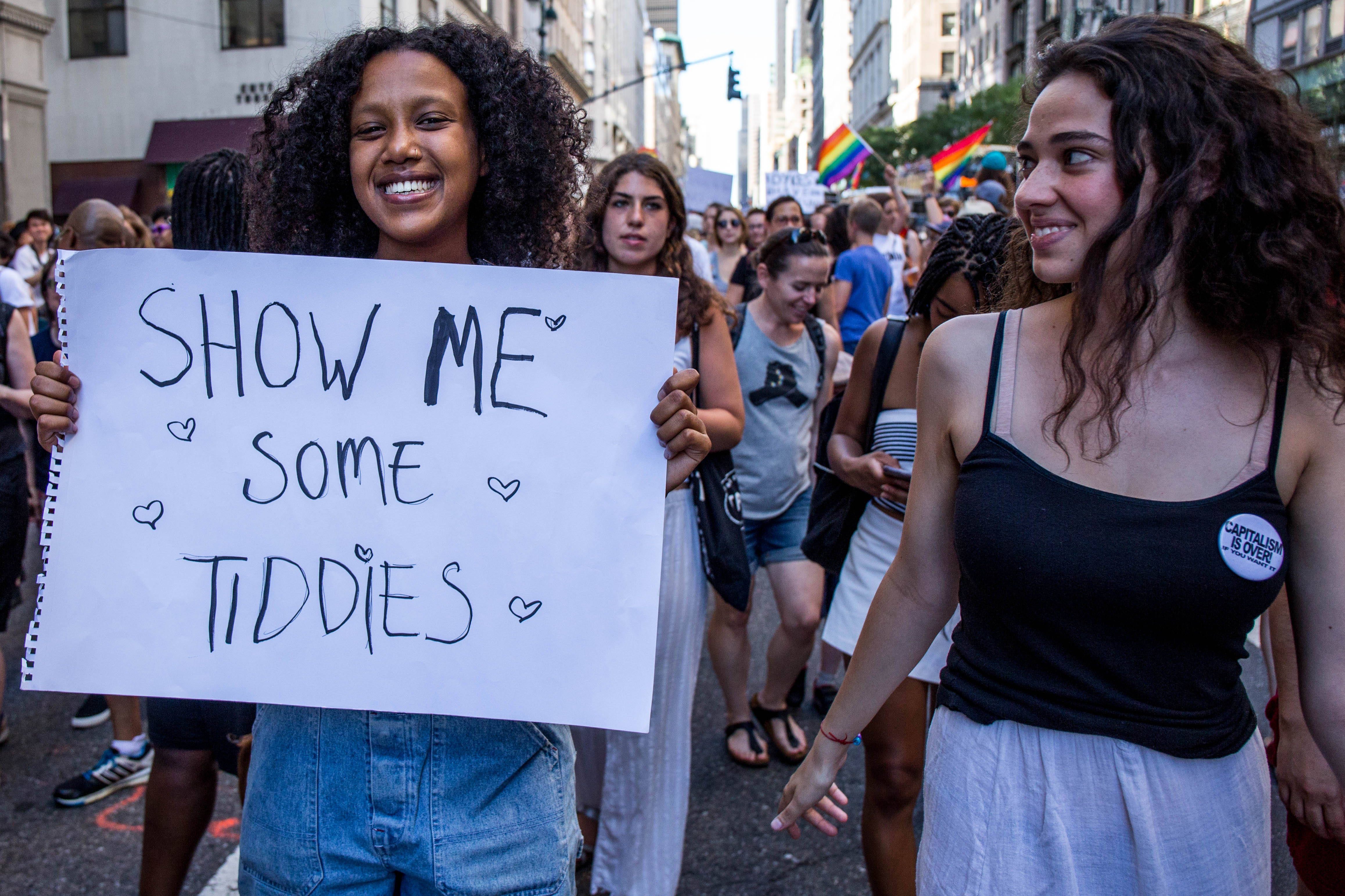 NSFW Photos: Thousands Of Lesbians Take Over Fifth Ave. For NYC Dyke ...