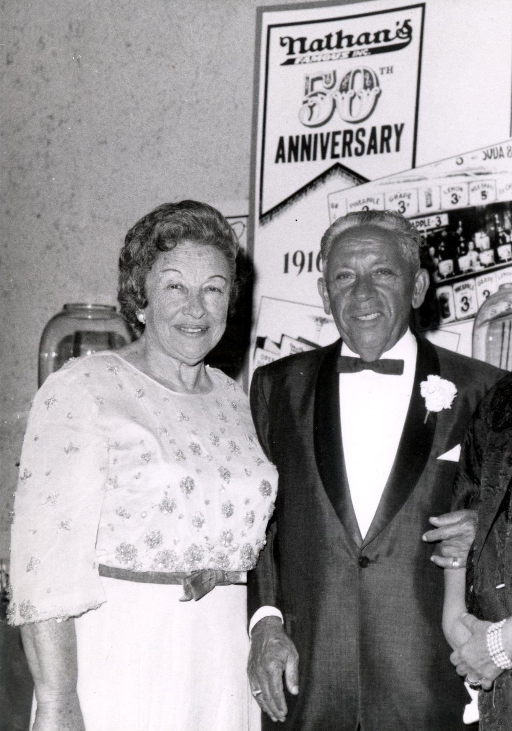 Historic Photos Of Nathan's Famous Hot Dogs, Celebrating 100 Years On ...