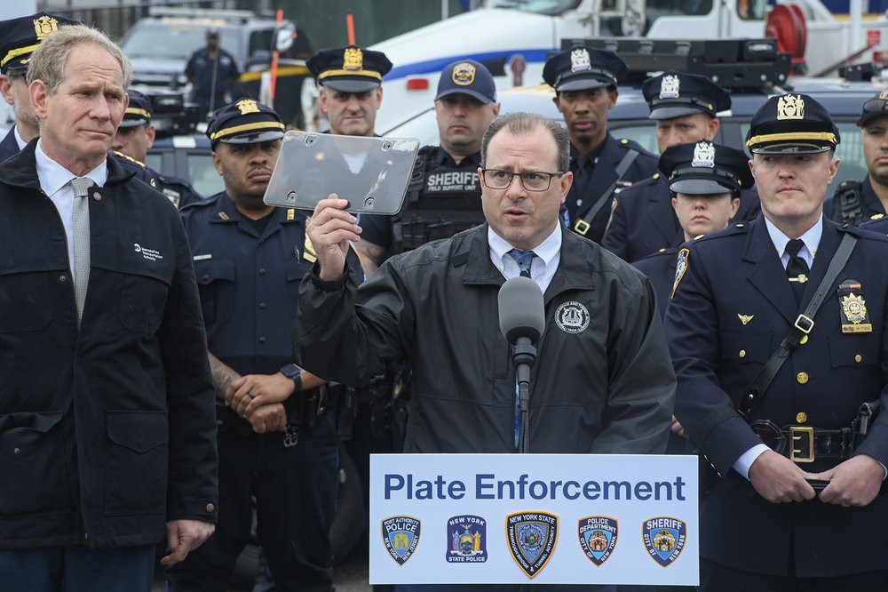 MTA, law enforcement announce crackdown on obstructed license plates ...