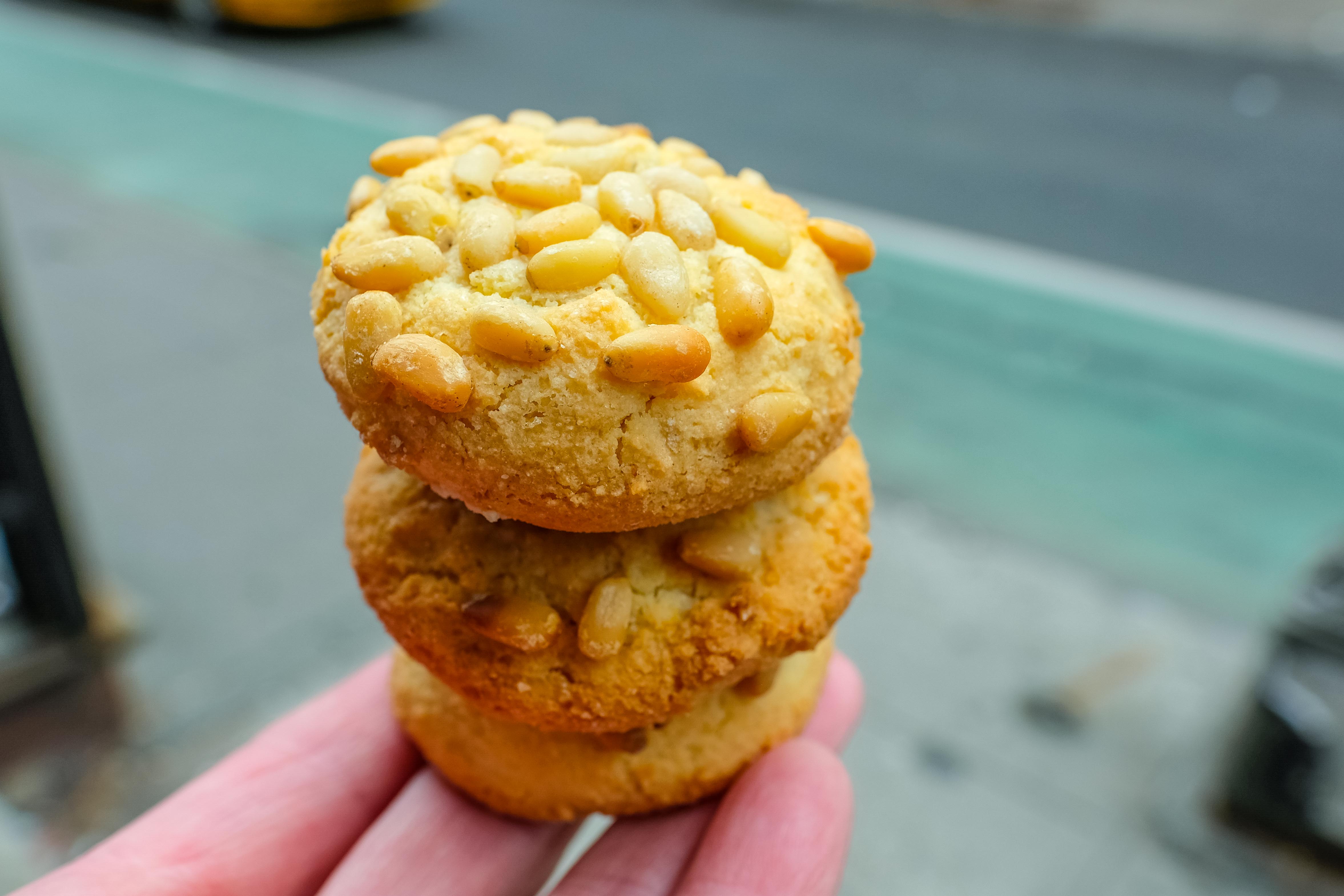 Vesuvio Bakery relaunch - Gothamist